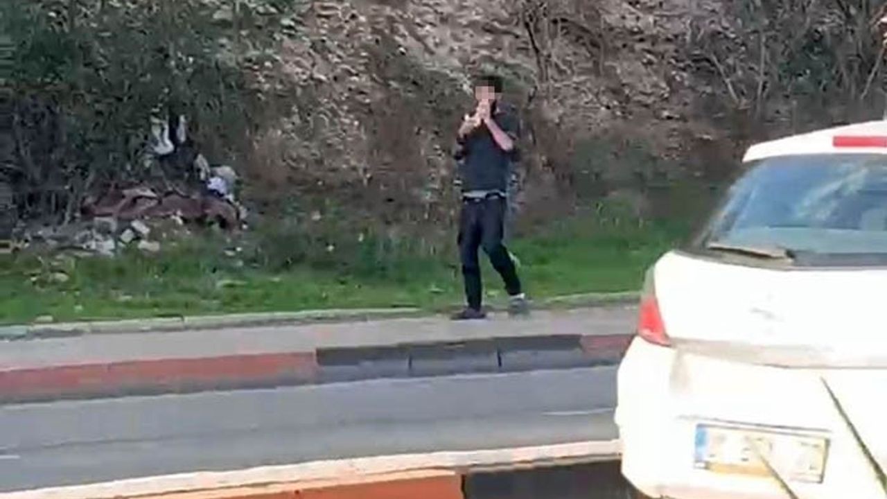 Adana'da herkesin gözü önünde poşetle uçucu madde çekti - Sonses.tv ...