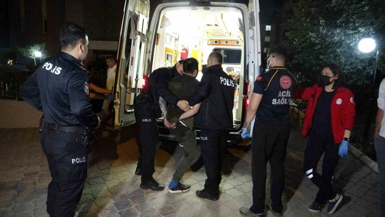 Anne-babasını odaya kilitledi, ekiplere ecel terleri döktürdü - Sonses ...