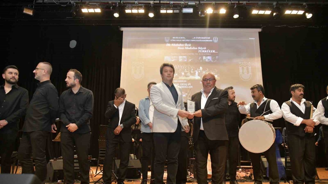 MSKÜ’de Türkü Gecesi: Köksal Ertaş ve Kırşehir Abdalları sahne aldı ...